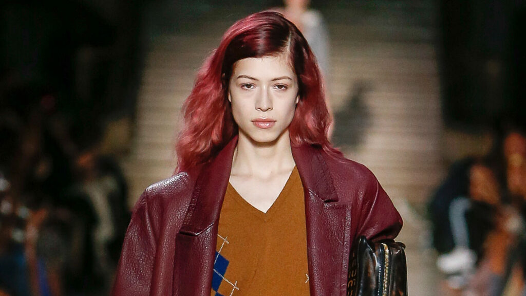 Le nuove tendenze colore capelli per l’autunno inverno 2022 2023